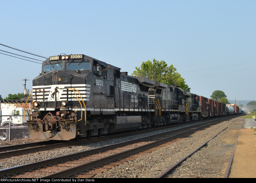 NS C40-9W 9203 leads 15T